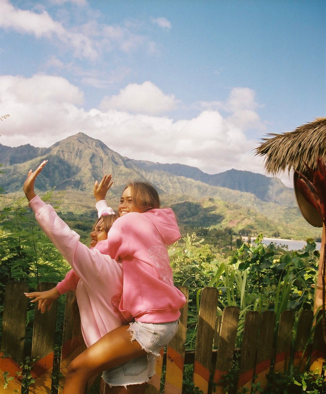 About Us – Pink Palm Puff